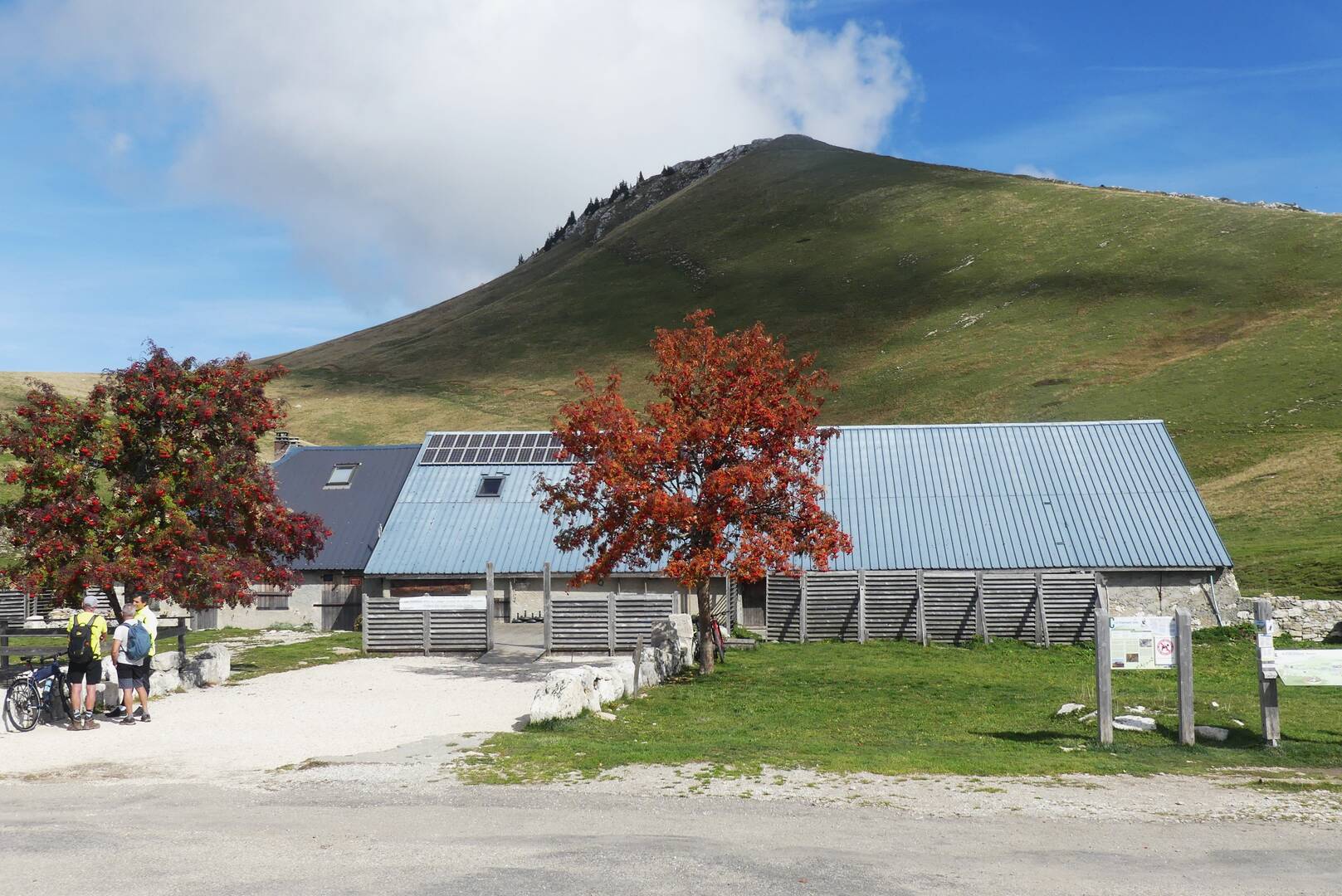 Le Charmant Som depuis le col de la Charmette - Randobrezins - Les ...